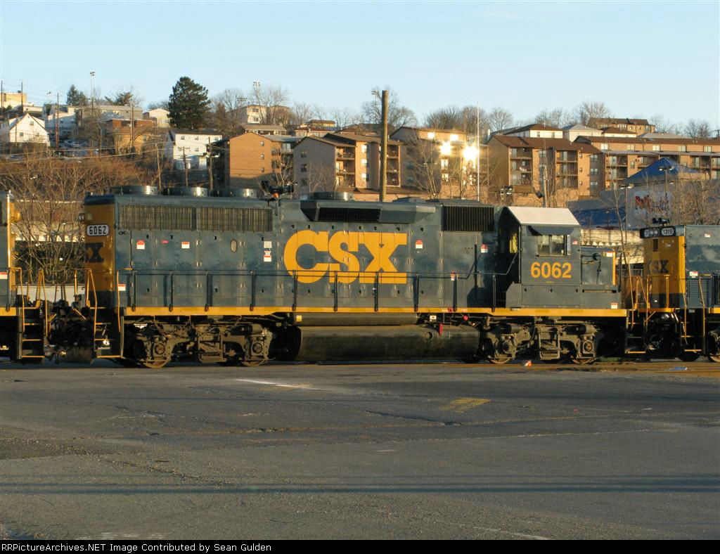 CSXT EMD GP40-2 6062